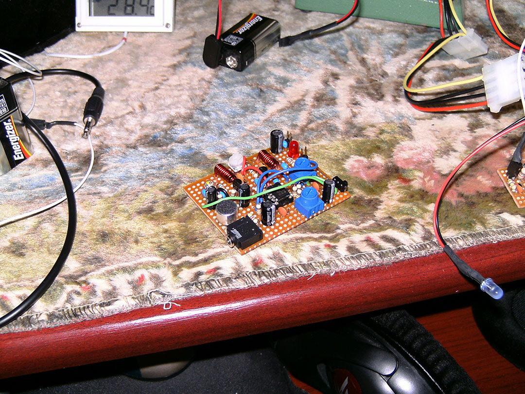 Homemade FM Radio Transmitter Experience – Obbsso Gadget Lab